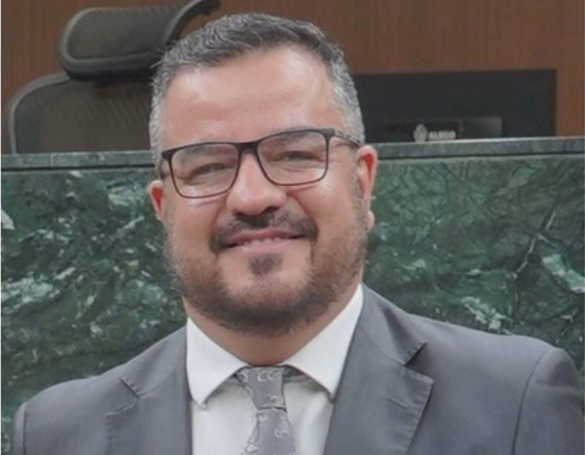 Guerra entre Poderes: Uma Análise Contextual e Implicações - Oeste Goiano