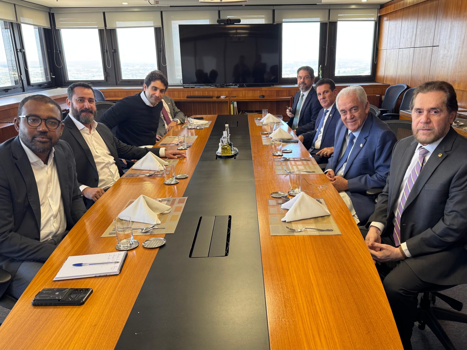 Vanderlan aposta na volta da PEC que amplia poder do BC - Oeste Goiano