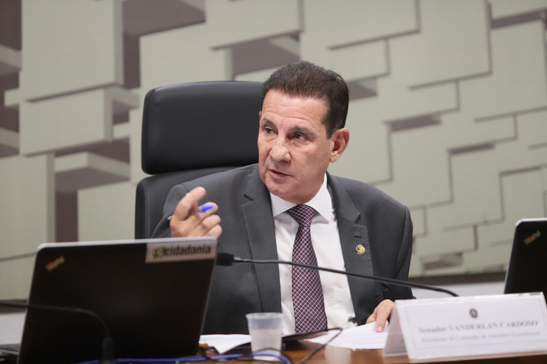 Vanderlan apresenta novas medidas para barrar aumento de impostos ...